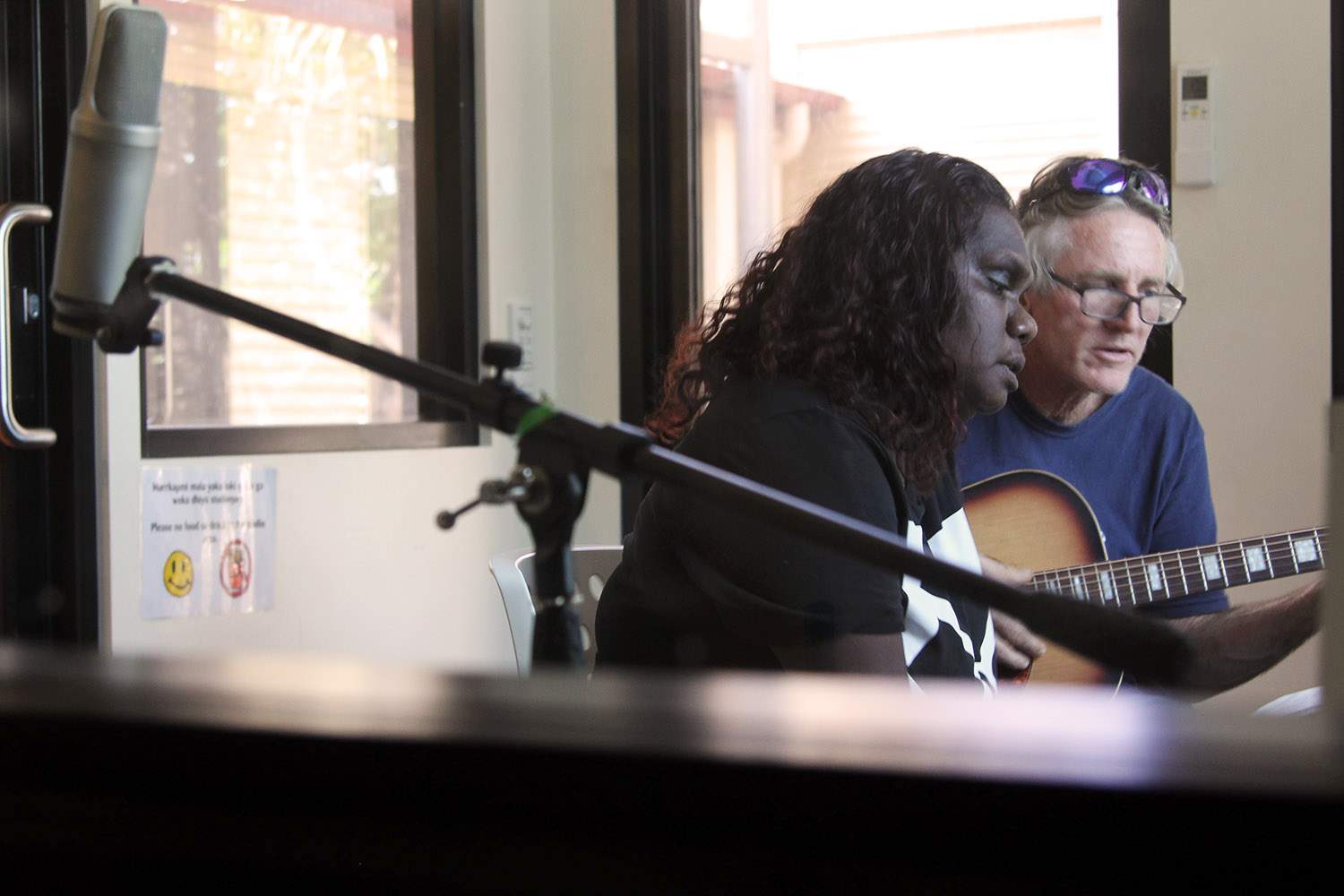 'Be yourself, be proud': Dr Yunupingu's daughter goes into music with a ...