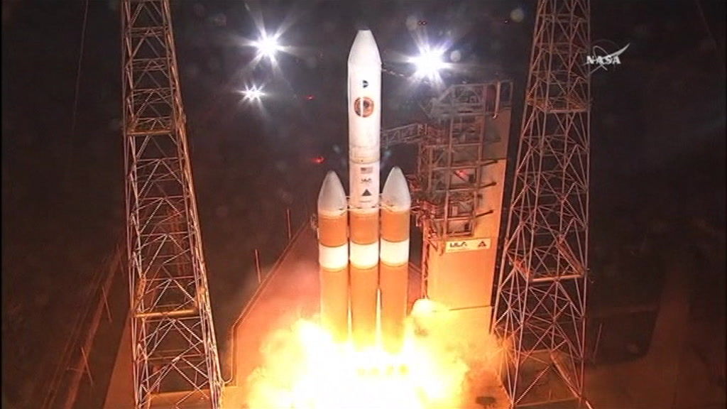 NASA launches the world's first solar probe to 'touch the sun' - ABC News