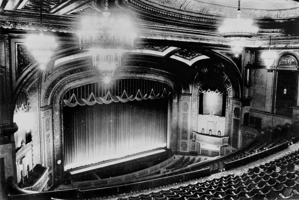 Reliving the glory days of Brisbane's iconic Regent Theatre - ABC News