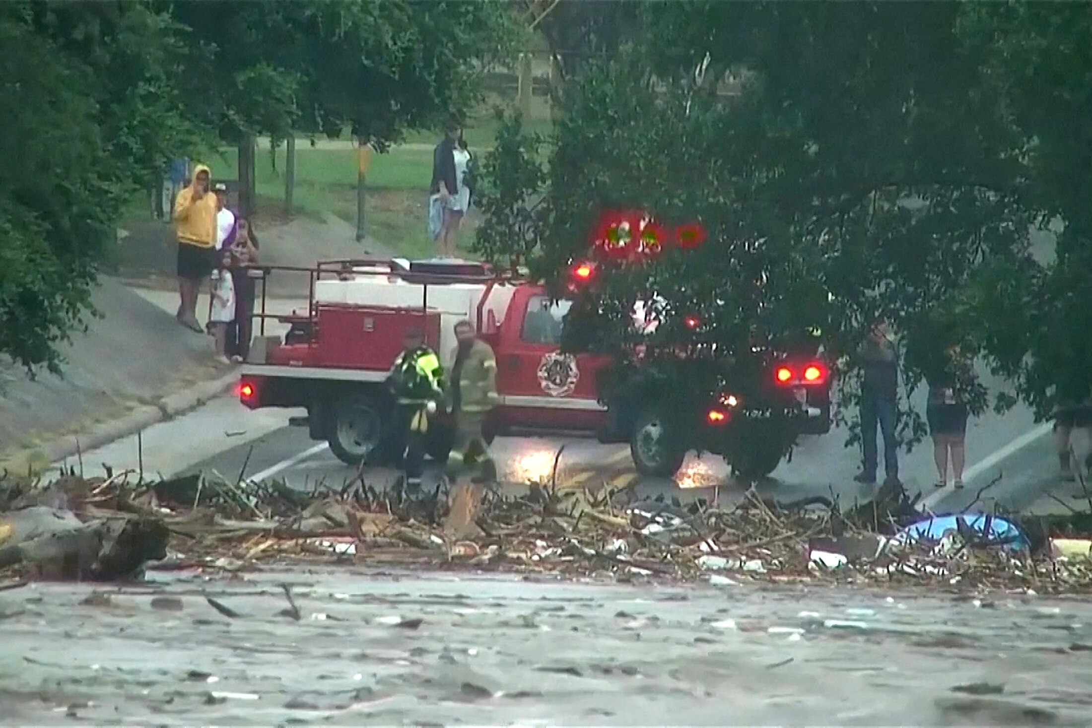 Texas floods 32 dead and more than 20 girls missing at summer camp - ABC News
