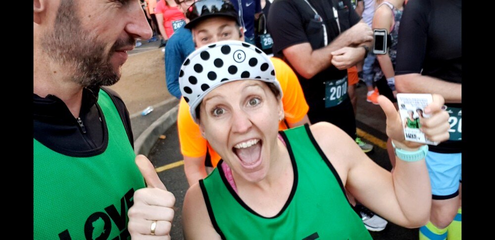 Young parents break world record by running half marathon every day for ...