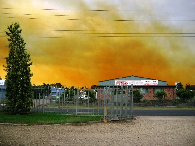 NSW government urged to help clear the air on coal mine dust - ABC News