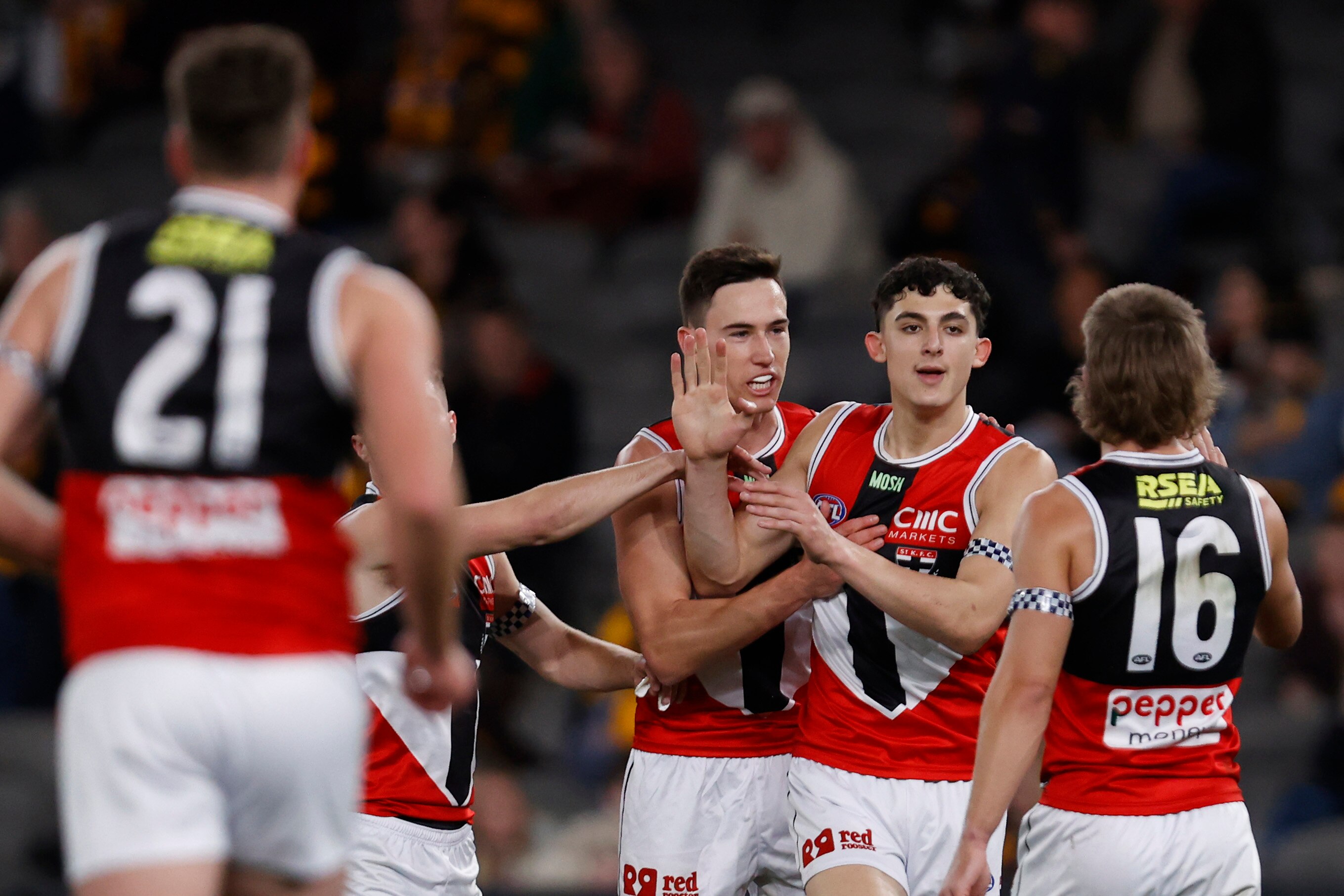 AFL ScoreCentre: Eagles end losing streak with win over Kangaroos ...