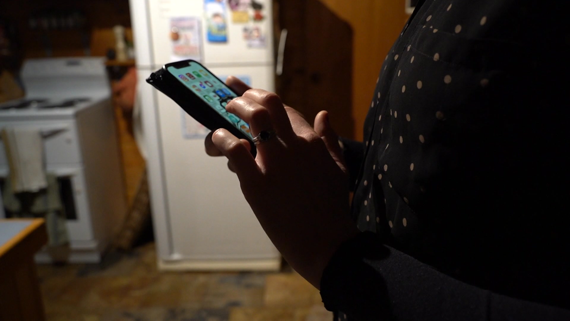 Parents unite to ban teens from smartphones amid social media minimum ...