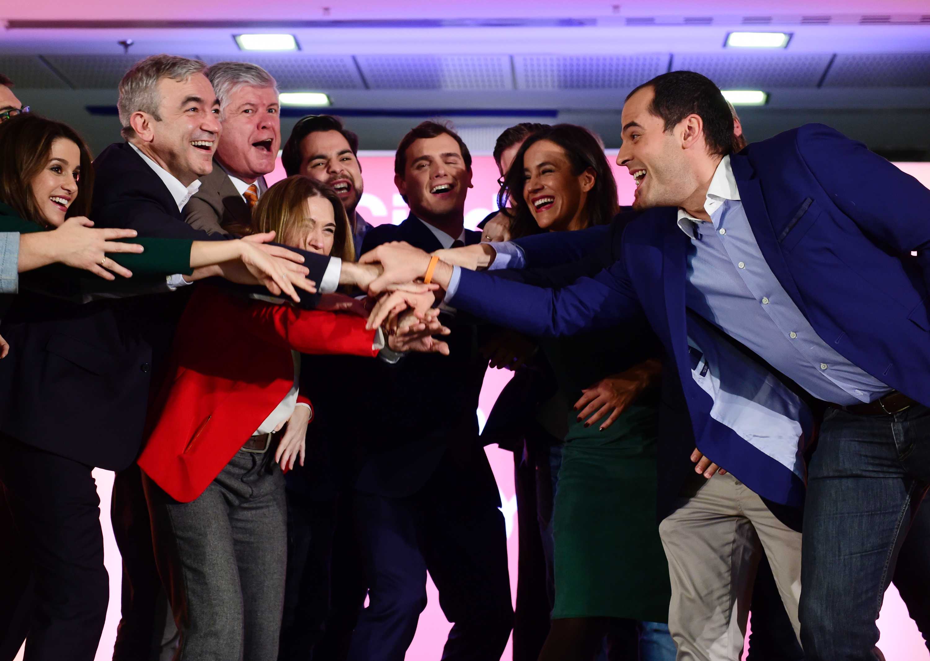 Spain's governing conservatives fall short of majority but aim to form ...
