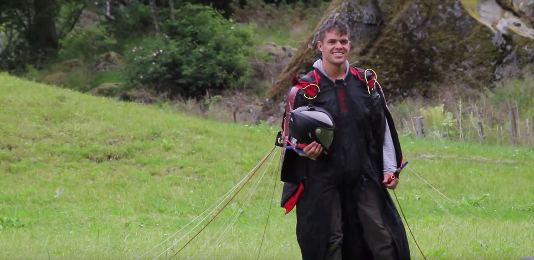 Johnny Strange: American daredevil dies after wingsuit jump from summit ...