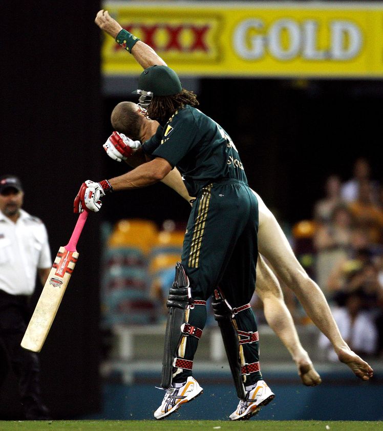 Gabba streaker to face court - ABC News