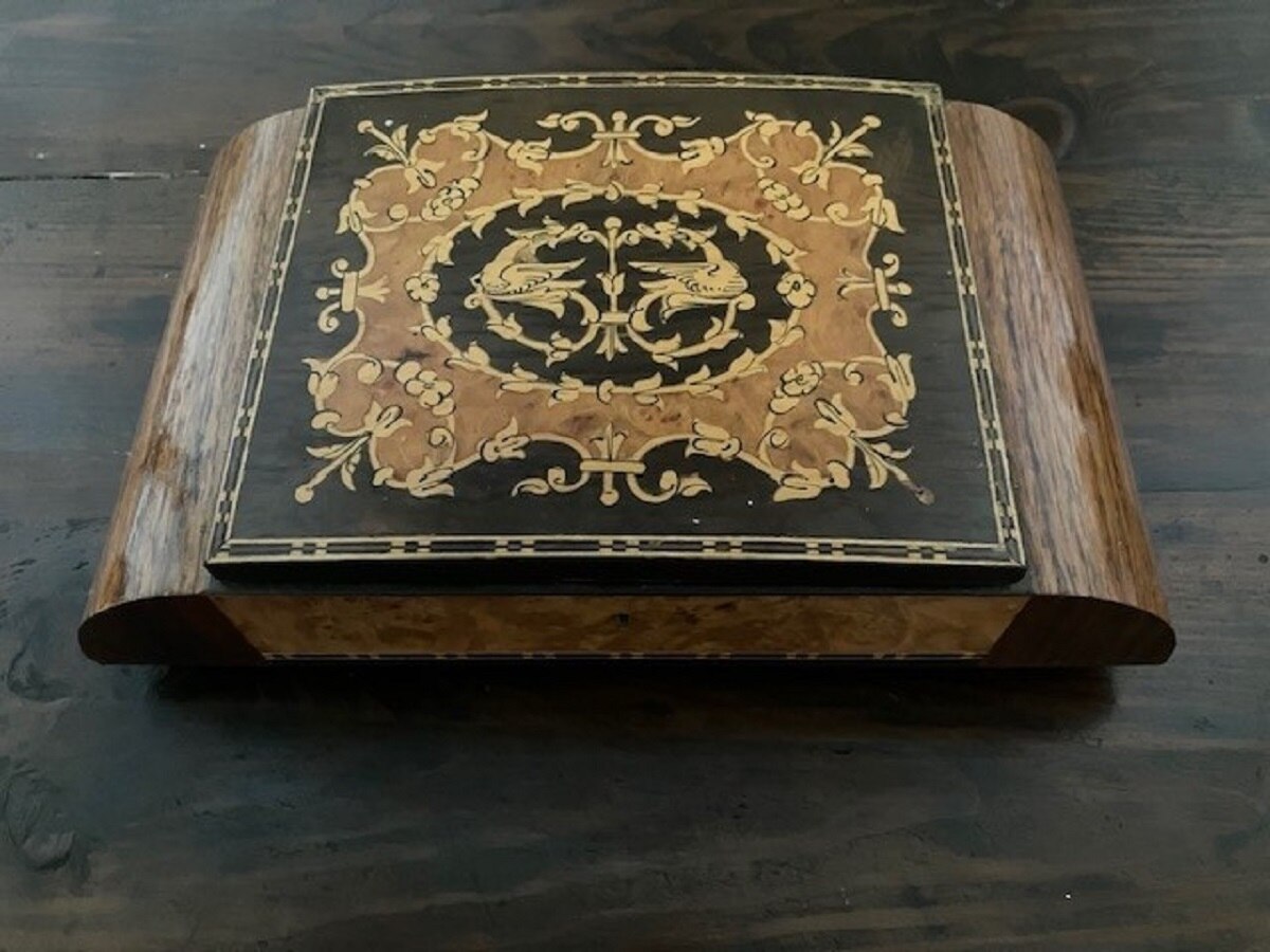 Life in 500 Words: Angela's jewellery box - ABC listen
