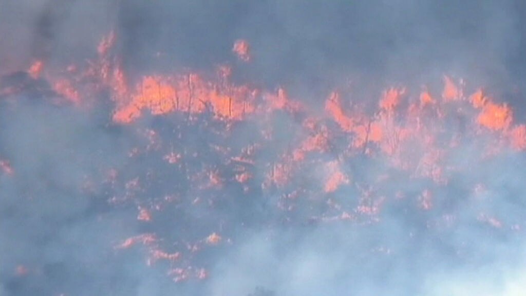 Waroona fire: Aerial footage shows blaze burning south of Perth - ABC News