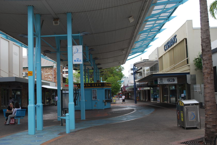 Darwin mall re-opens after bomb threat - ABC News