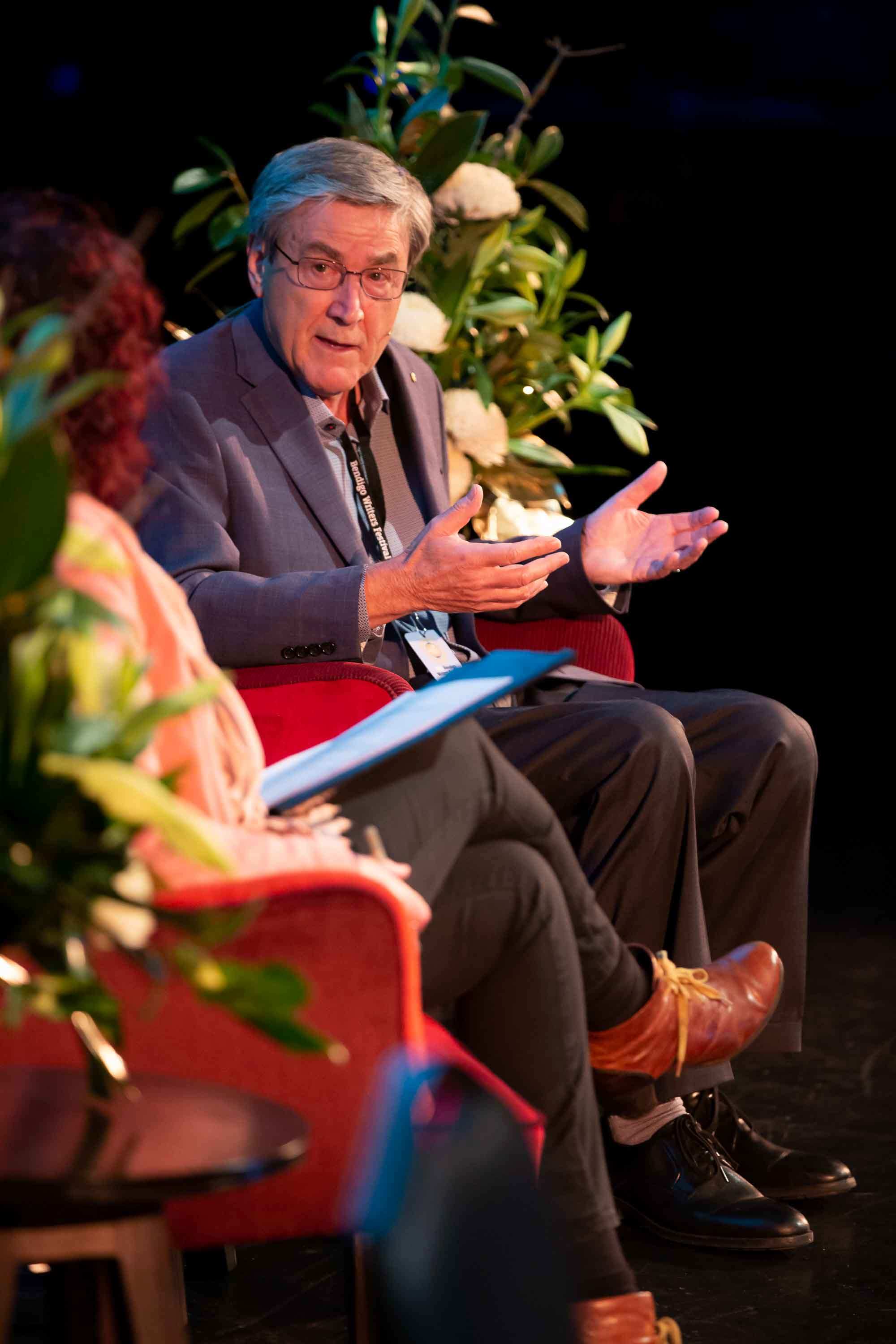 This famous physicist wants to solve a big mystery – cancer - ABC listen