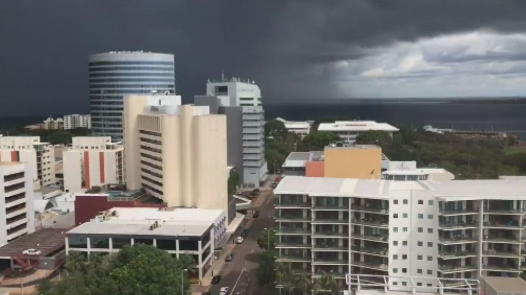 Timelapse of the severe storm which hit Darwin - ABC News