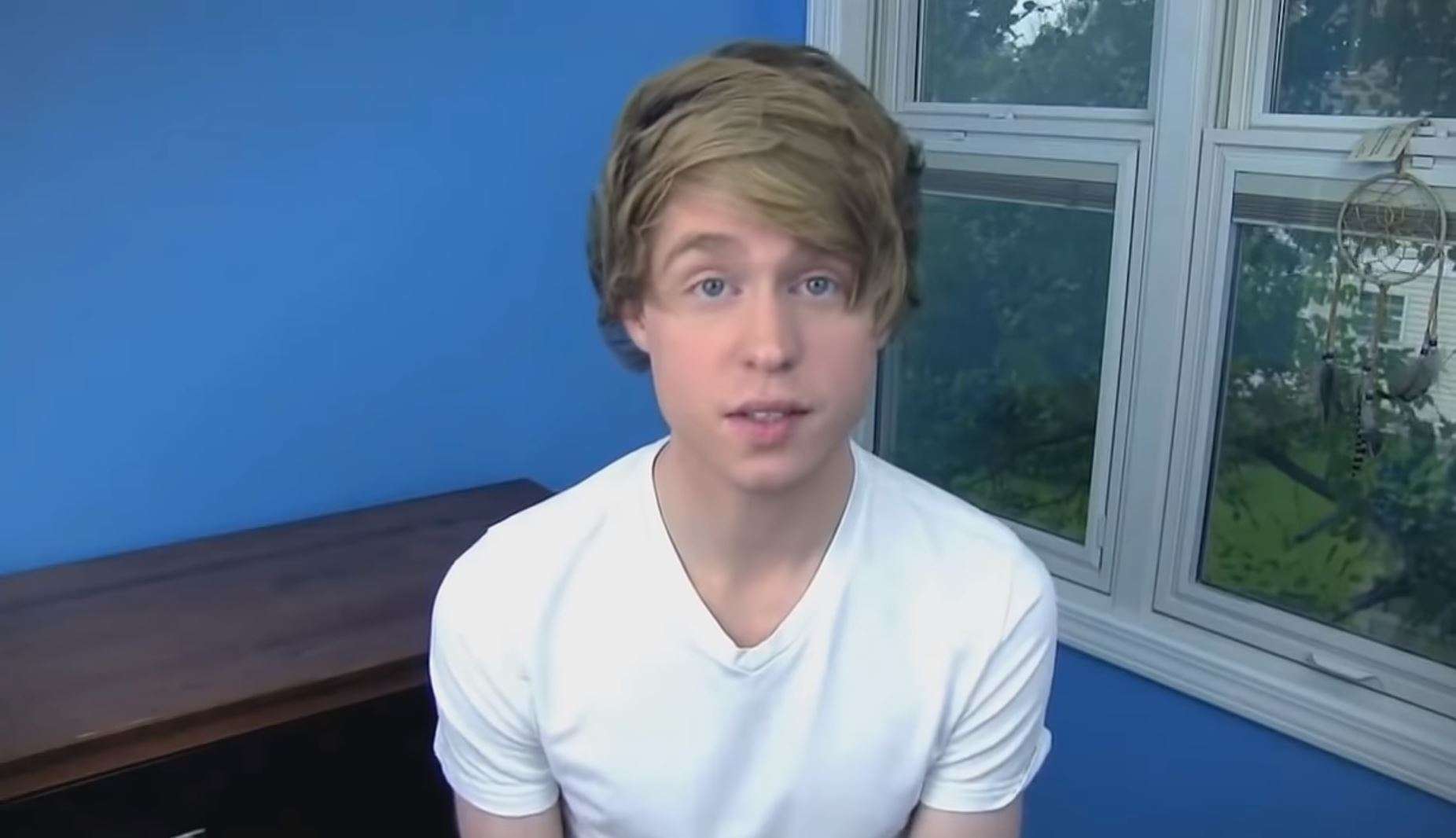 YouTube star Austin Jones jailed for 10 years for requesting sexually ...