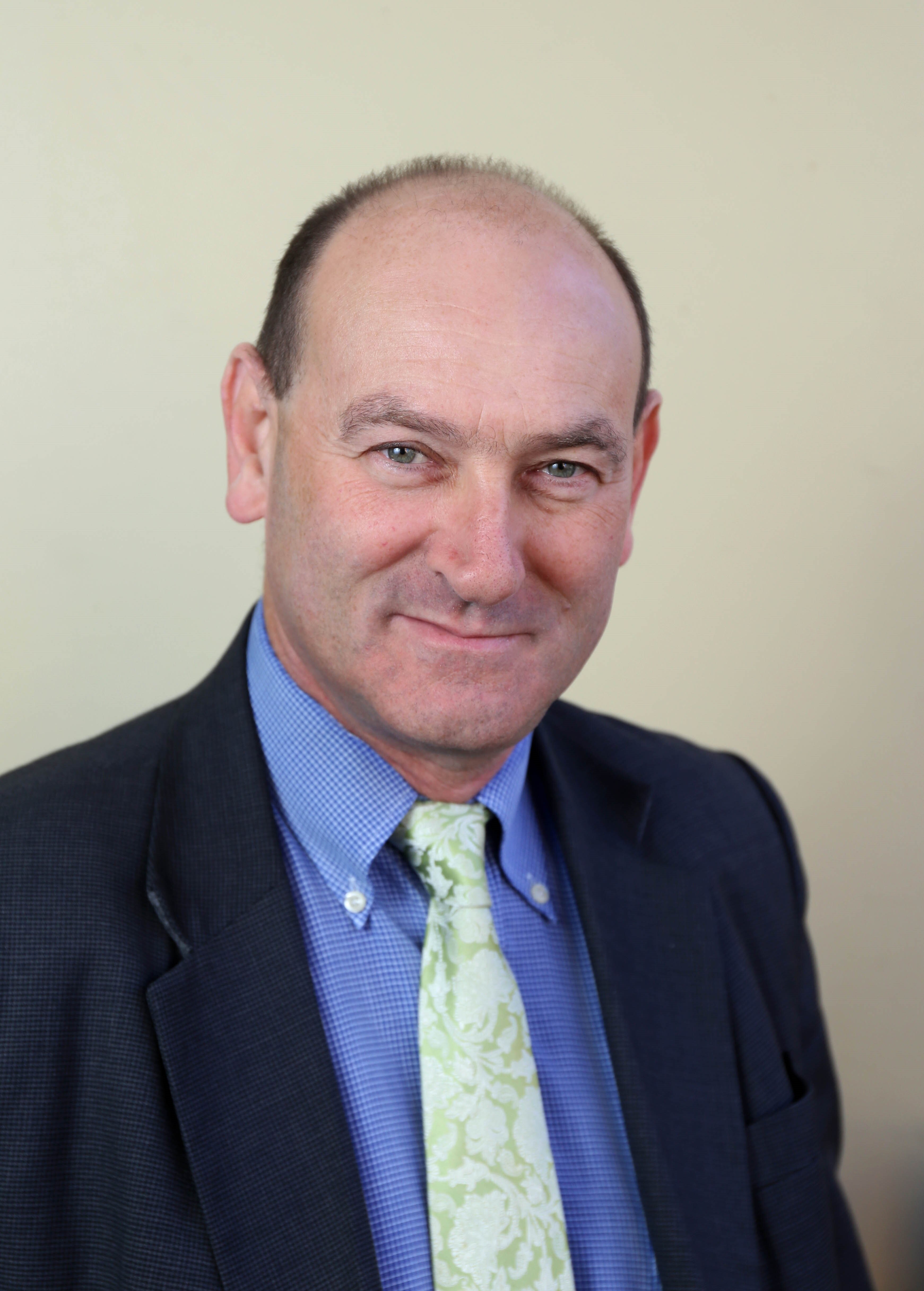 Chief Medical Officer Paul Kelly downplayed long COVID while justifying ...