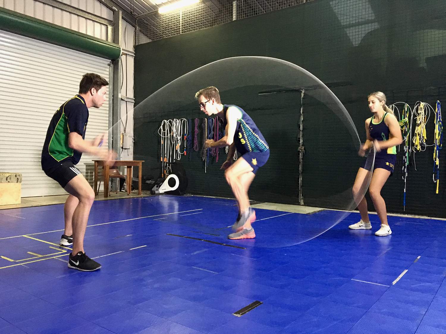 Three skipping Australians attempting to beat the world at double-dutch ...