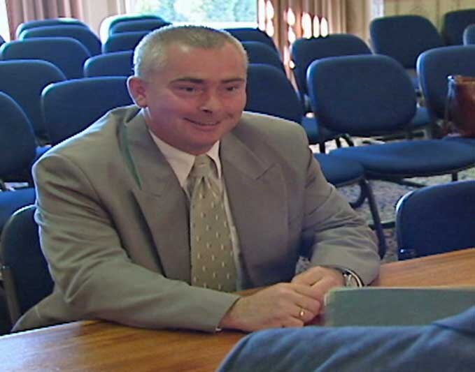 Lawyer raises former cop's past behaviour - ABC News