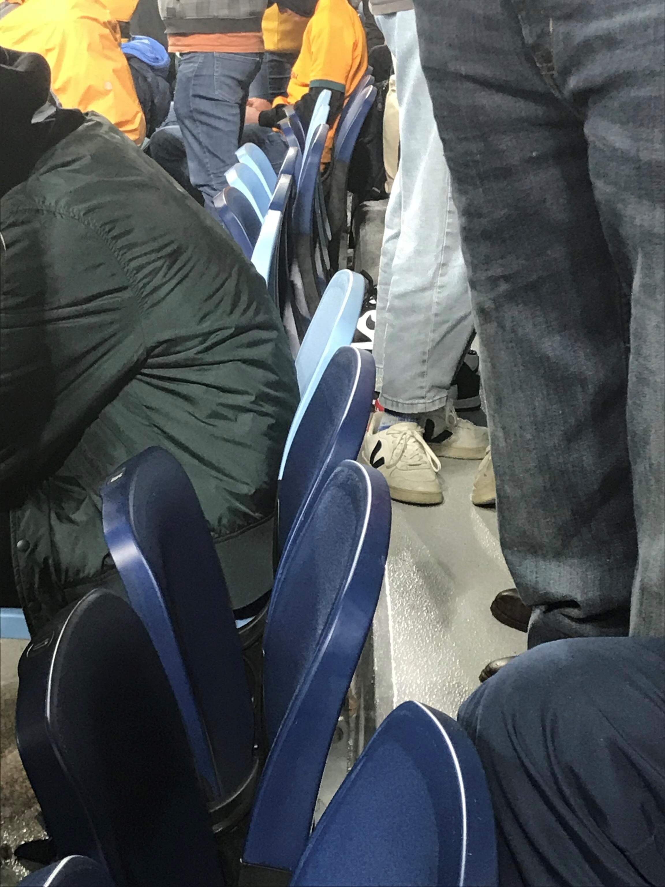 Sydney Football Stadium punters offered refunds after faulty seats mar ...