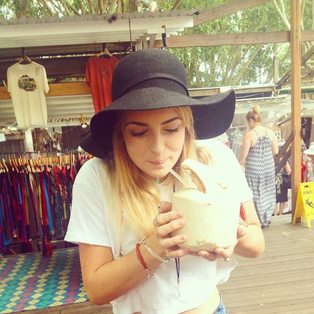 Tributes, money flow in for Queensland woman killed in Scotland - ABC News