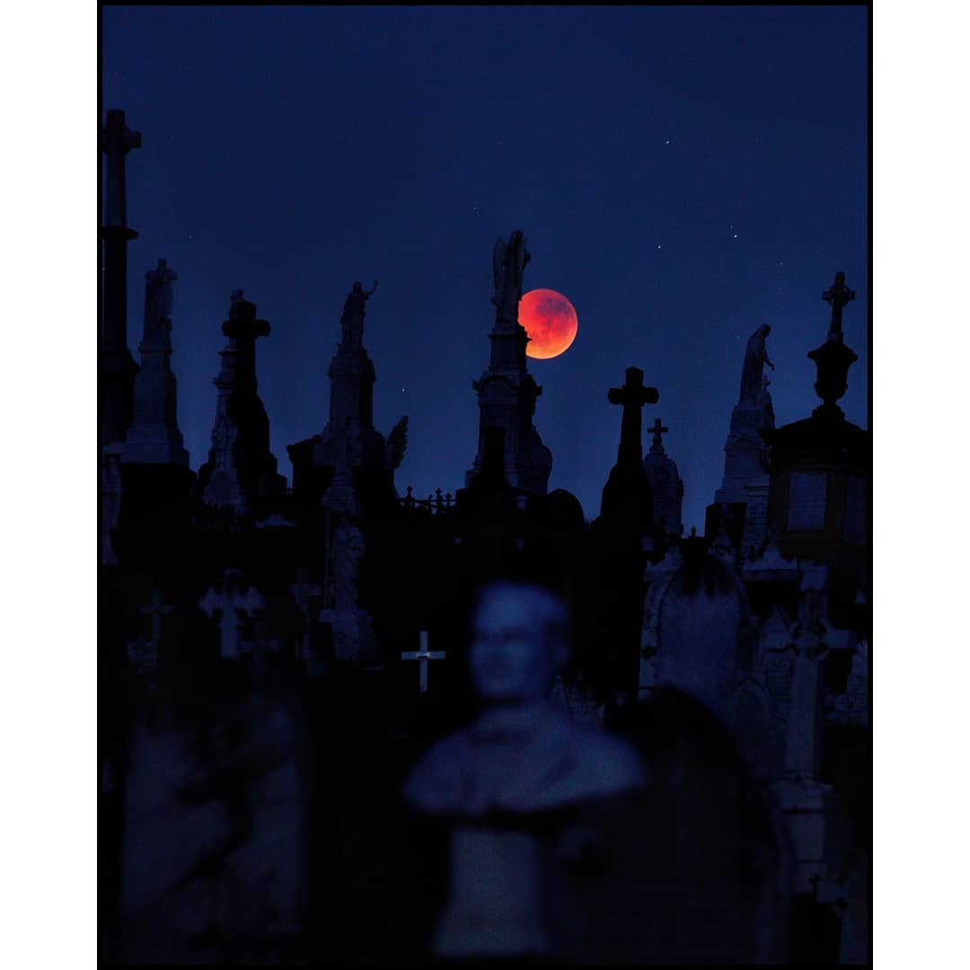 Lunar eclipse: Blood moon appears in longest such event of the 21st ...