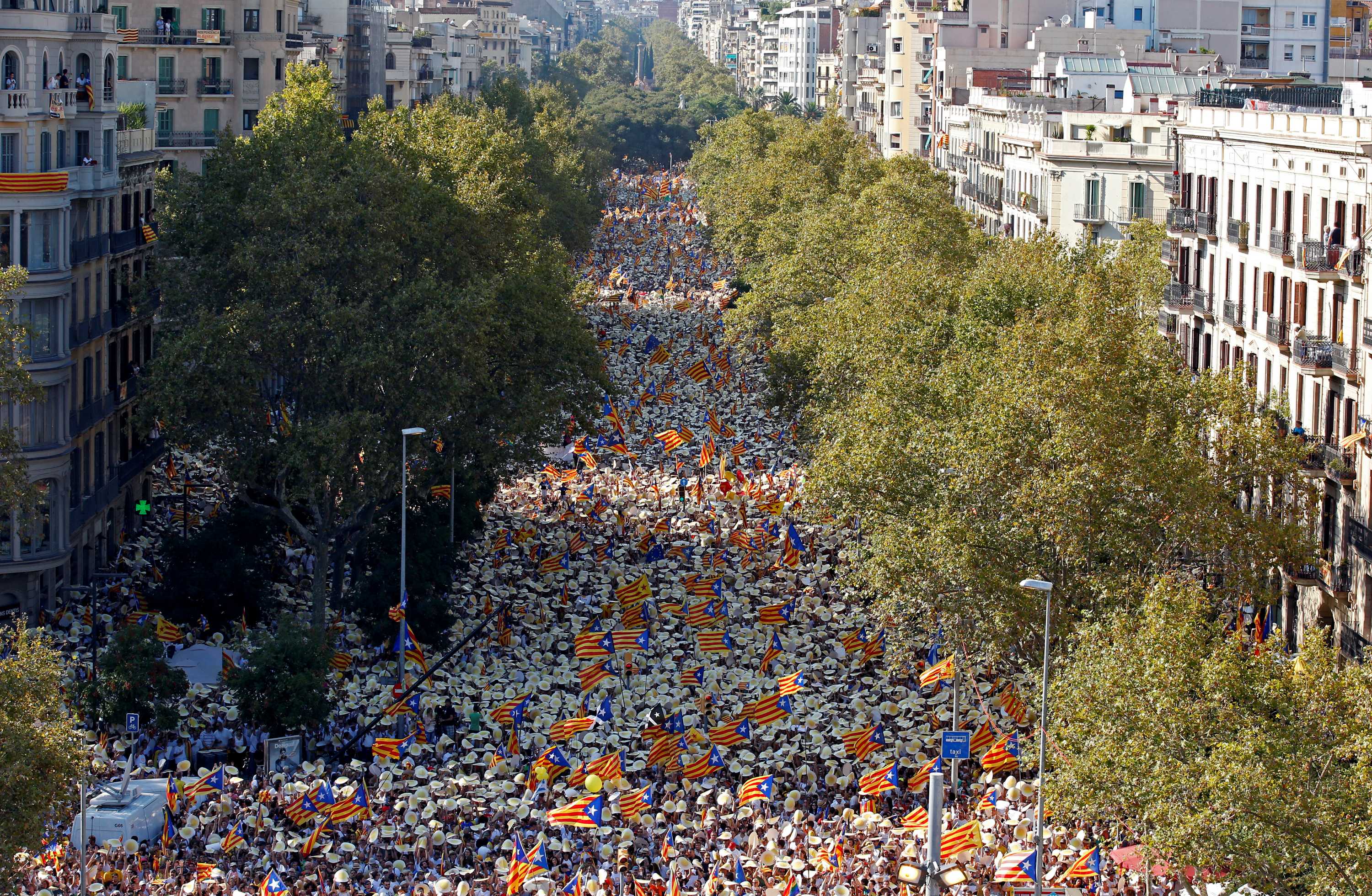 Catalan independence: Hundreds of thousands rally to demand break with ...