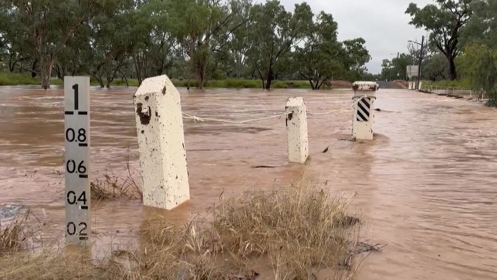 Charleville road inundated as Warrego River rises amid heavy rain - ABC ...