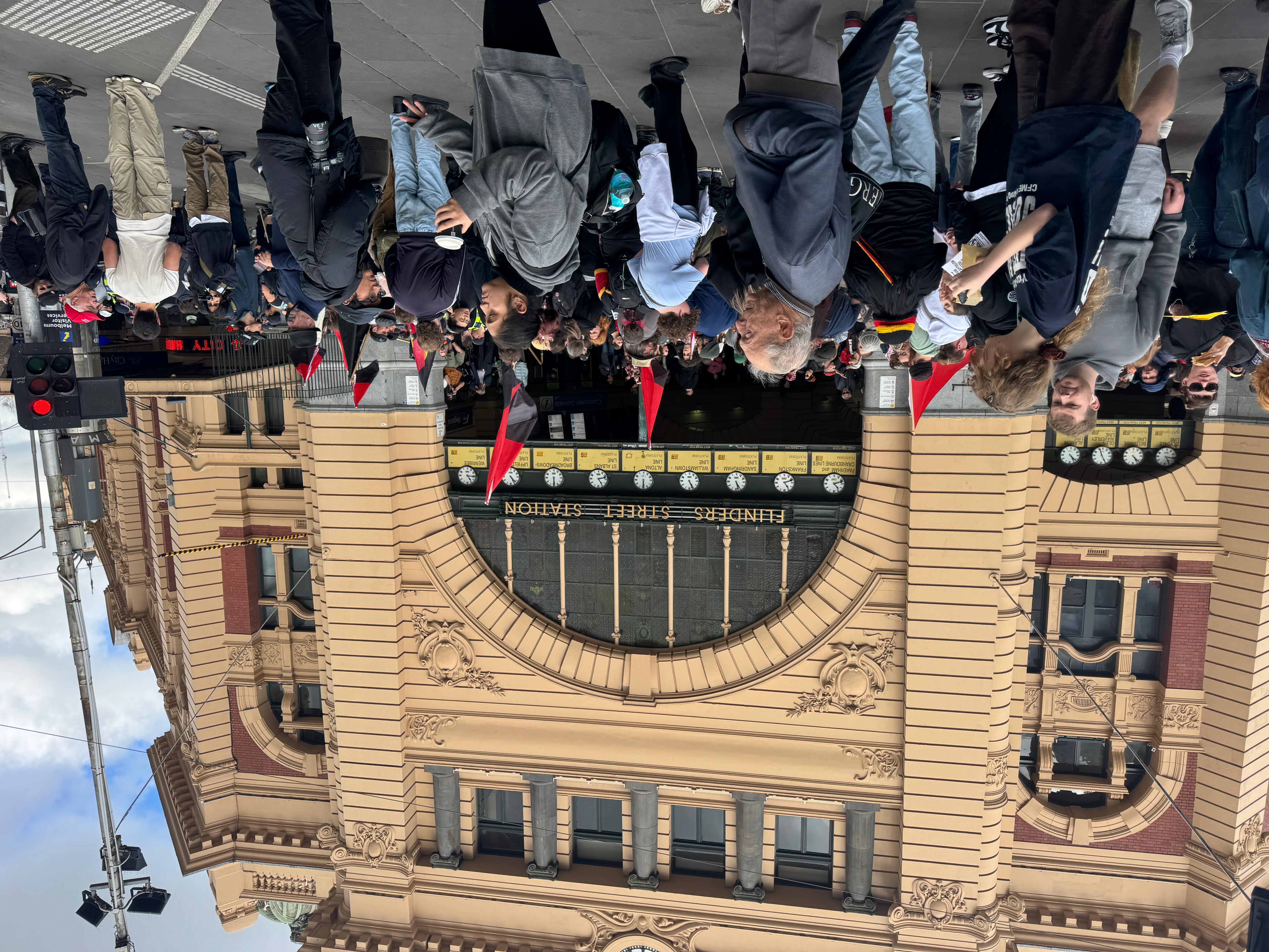 Melbourne icon Franco Cozzo dies aged 88 - ABC News