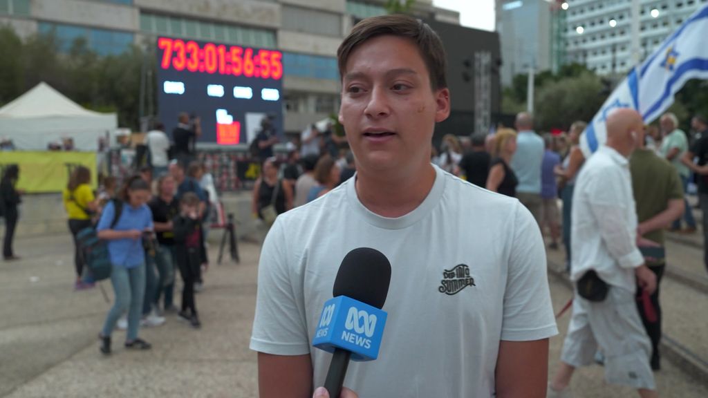 Israelis gather at Hostage Square in Tel Aviv to celebrate peace deal ...