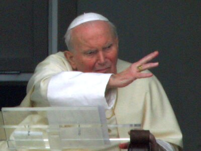 Ailing Pope suffers heart attack - ABC News