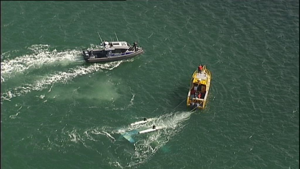 Three people have escaped a seaplane crash with minor injuries - ABC News