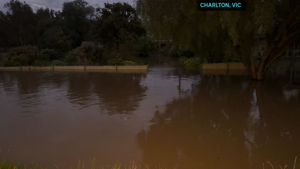 Charlton residents well-prepared for flooding, as Avoca River rises ...