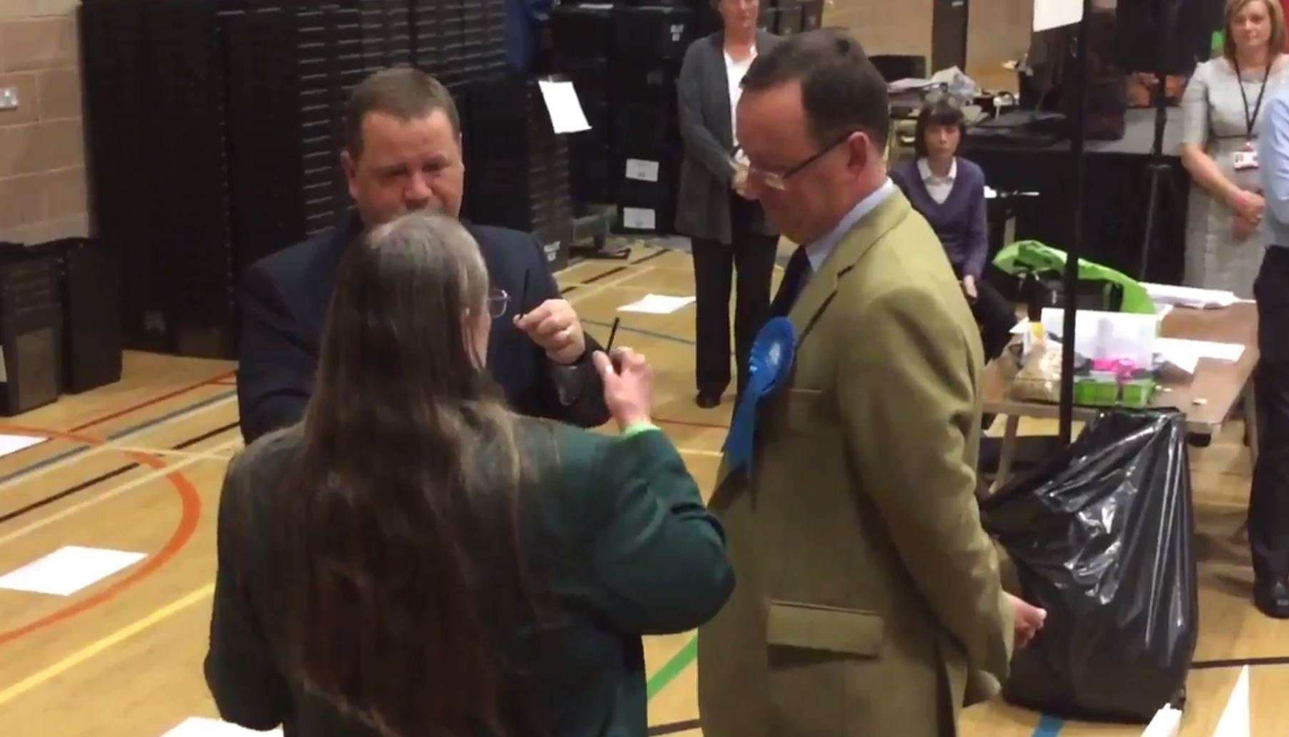 British candidate literally draws the short straw to decide election ...