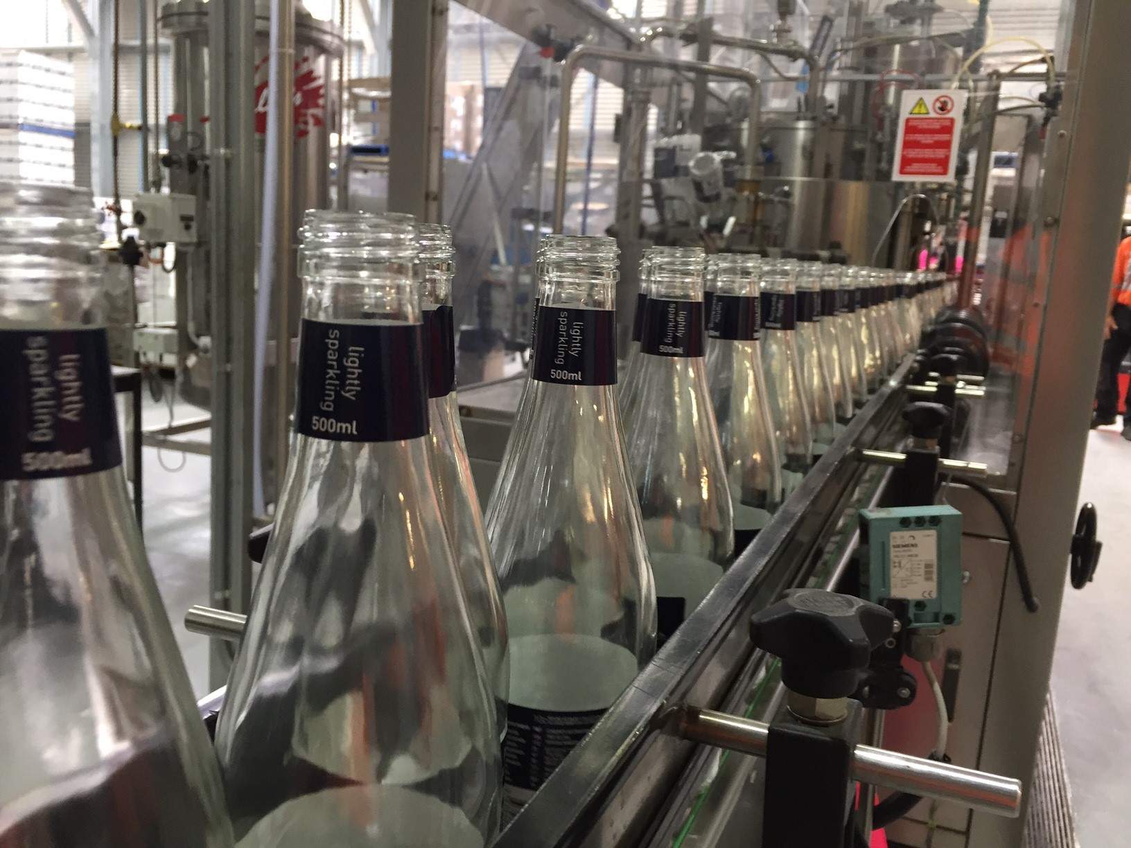 Discovery of 'liquid gold' mineral water aquifer turns farm into hi ...