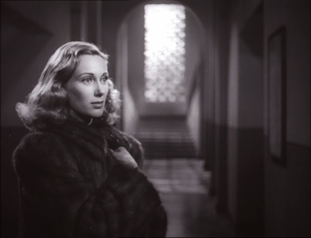 Australia's First Supermodel - Margaret Vyner - ABC Radio