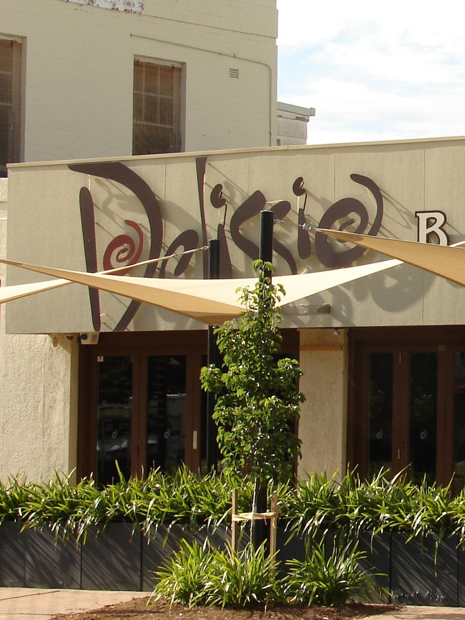 Man injured in restaurant fireball - ABC News