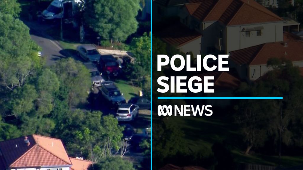 Two Men Arrested Following Gold Coast Police Siege Abc News