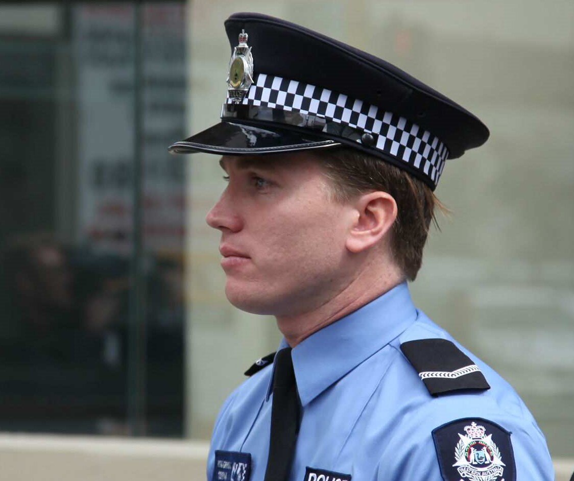 Chief Justice Peter Quinlan praises police officer Tom Gryta for ...