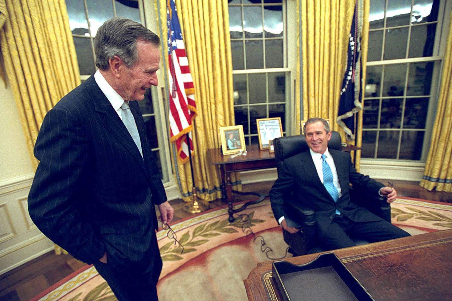 George Bush Sr reveals he voted for Hillary Clinton over 'blowhard ...