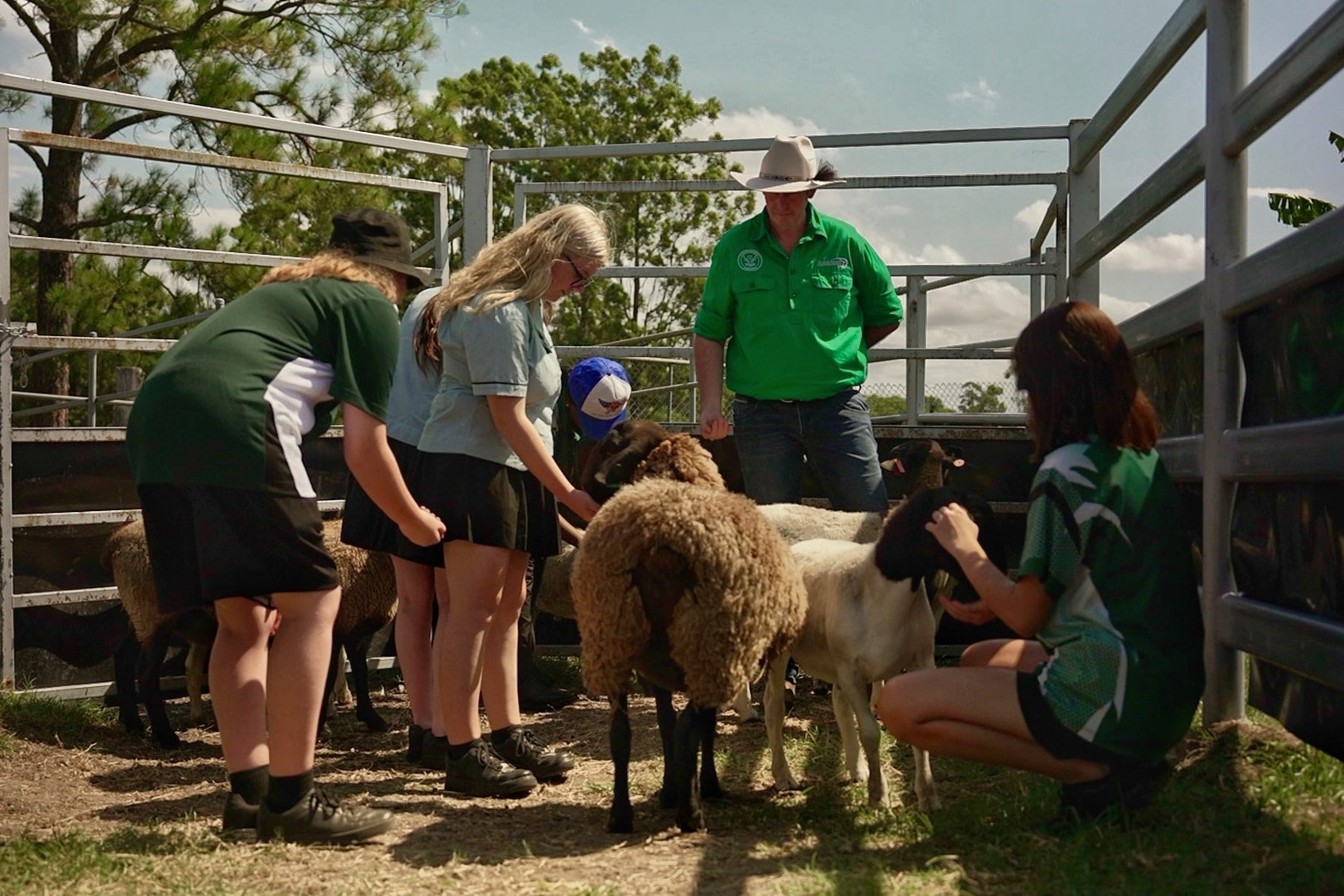 US tech giants lobby Trump to tackle Australian social media rules - ABC News