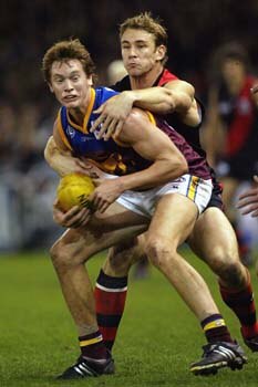 Hadley to have knee reconstruction - ABC News