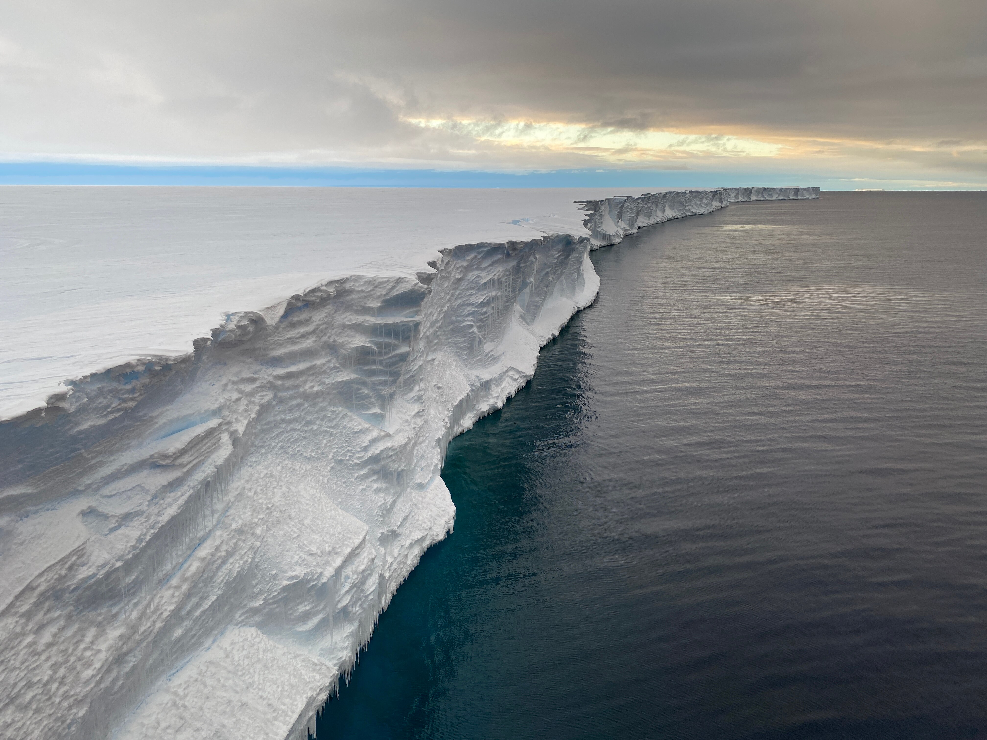 Warm currents, strong winds melting Antarctic ice shelf - ABC listen