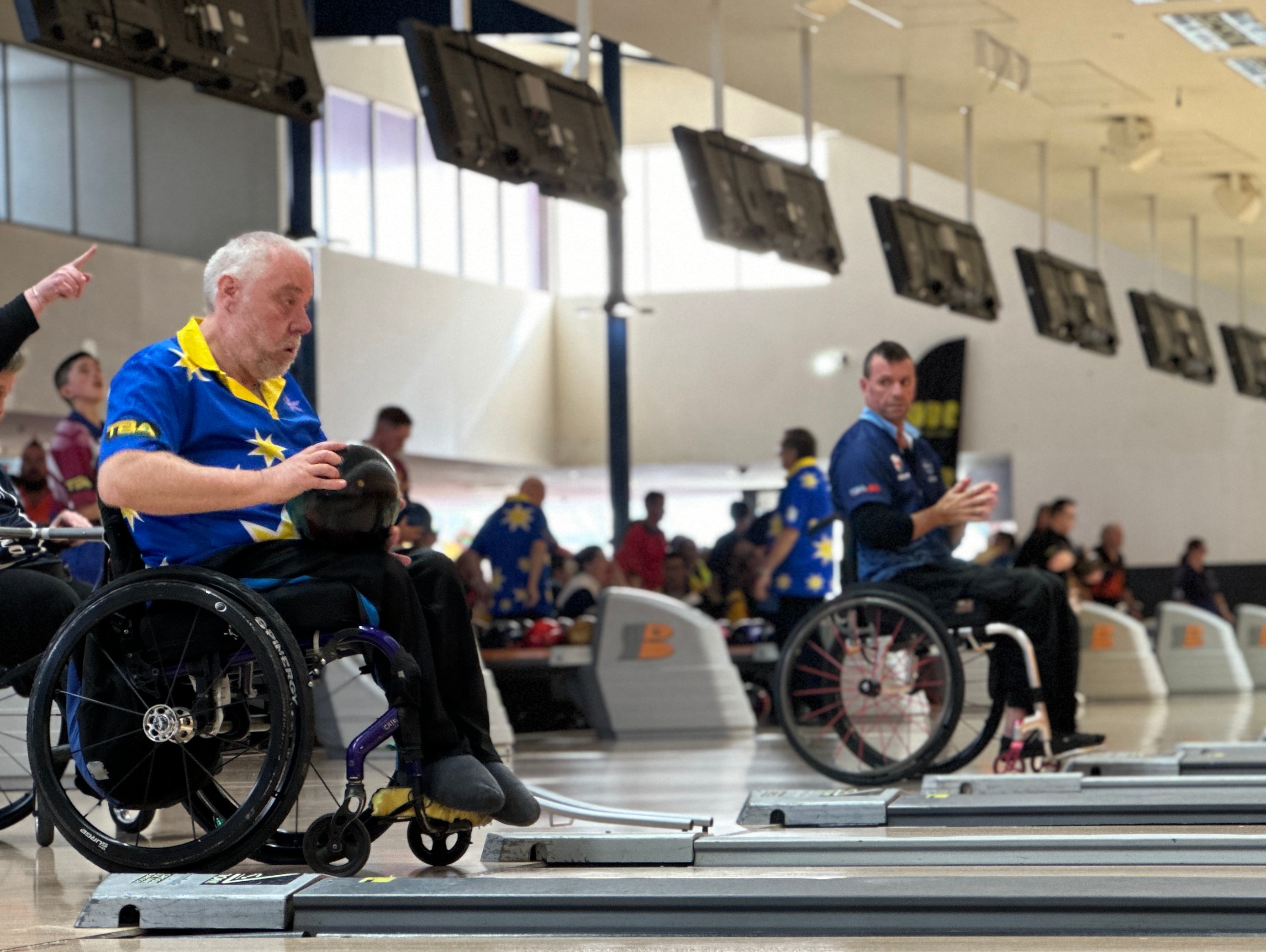 Nearly 400 bowlers descend on Canberra for 35th anniversary edition of ...
