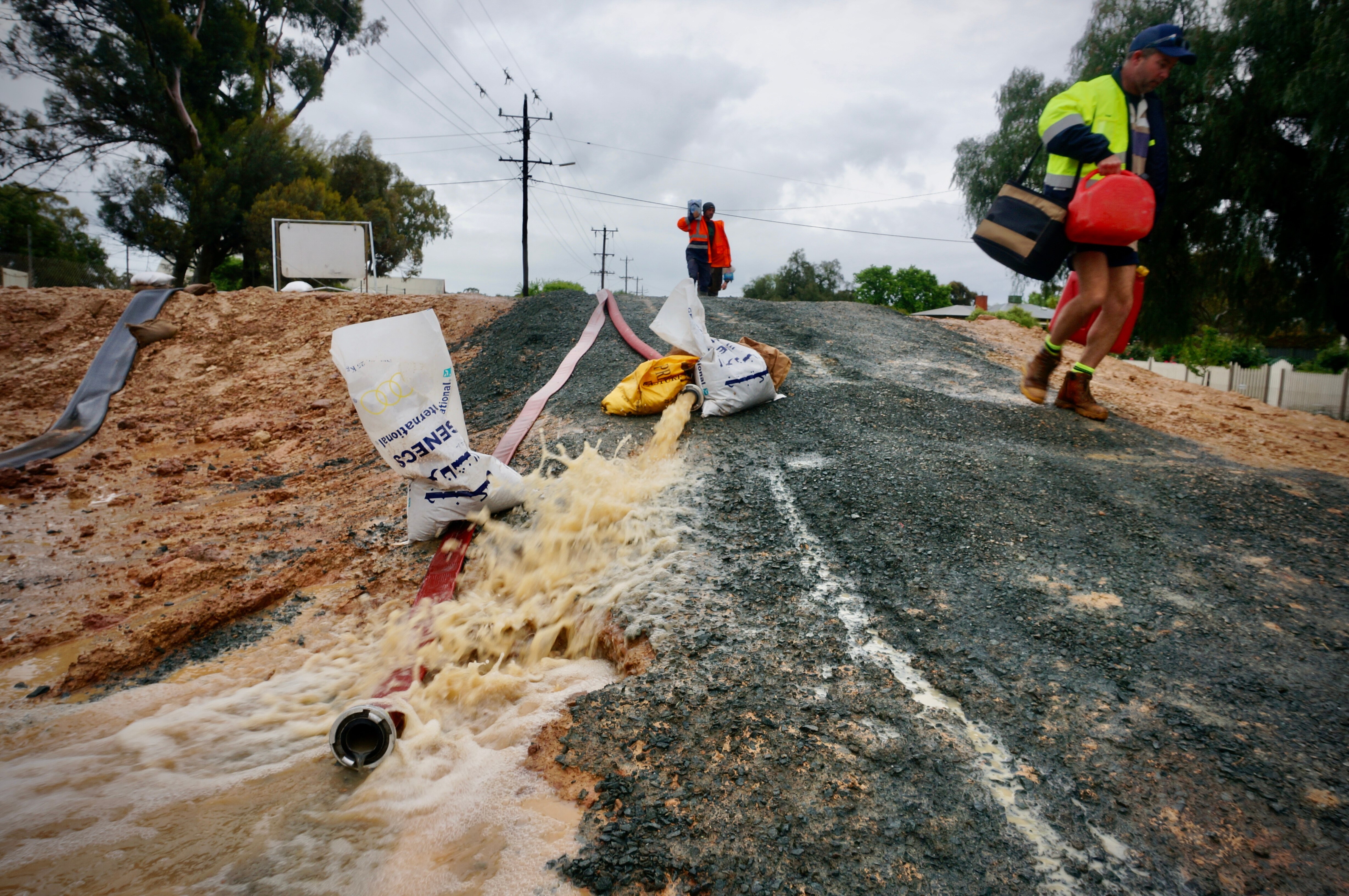 Thousands of homes affected in regional Vic floods - ABC listen