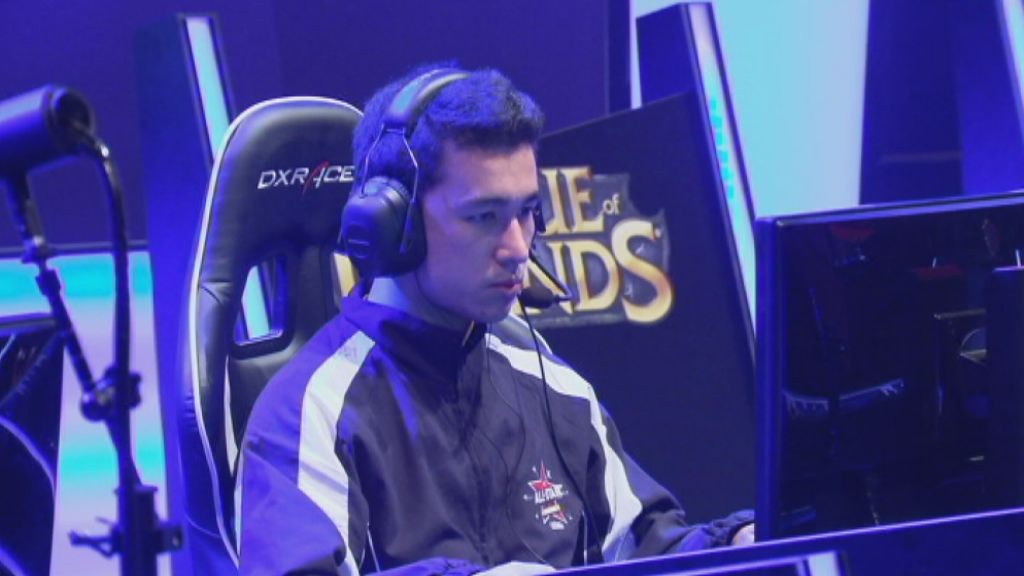 ESports: Why the gaming industry is big business - ABC News