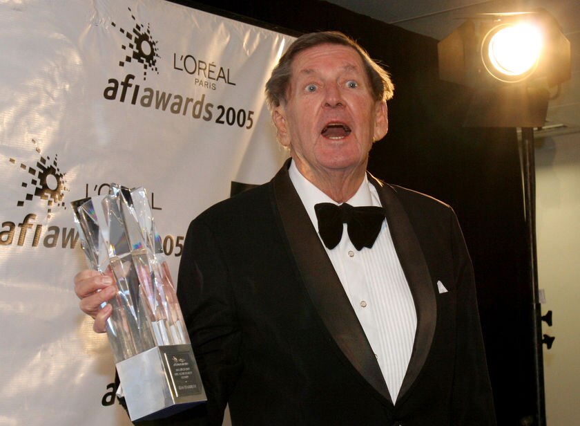 Actor Ray Barrett dies aged 82 - ABC News