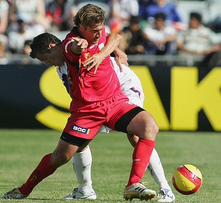 United jump into second place - ABC News