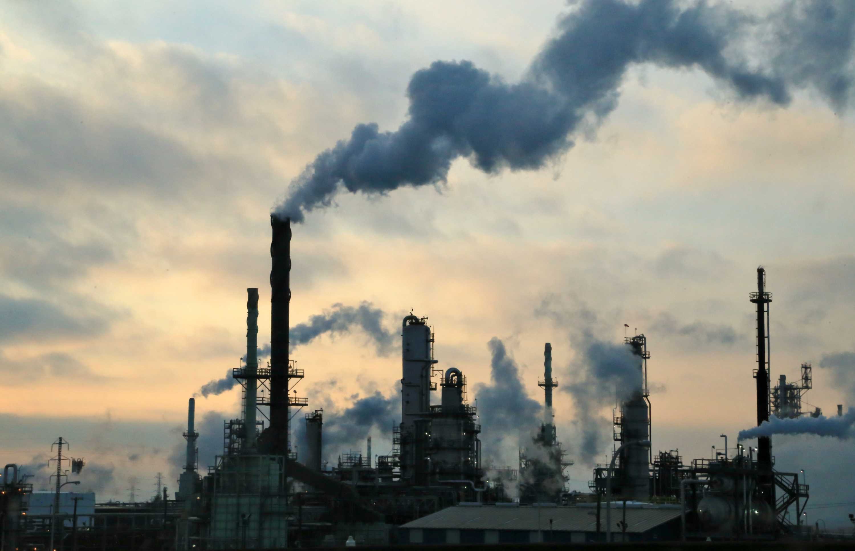 Fossil fuels kill more people than smoking: report - ABC listen