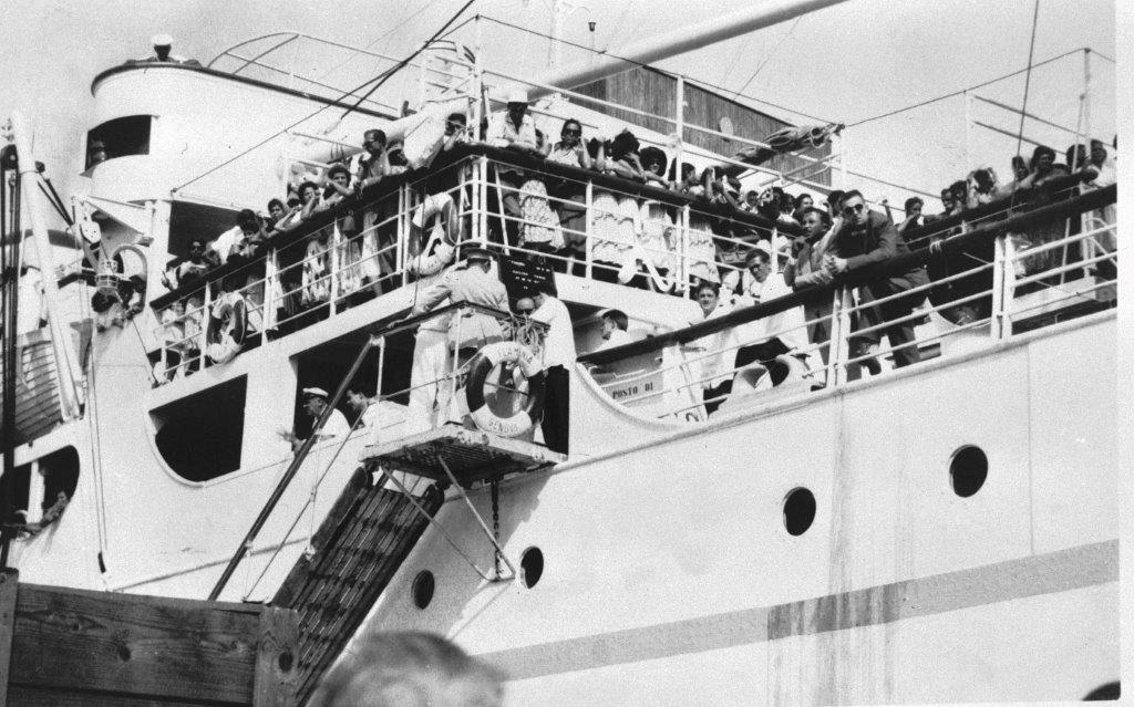 Italian migrant returns home after six decades to visit family - ABC News