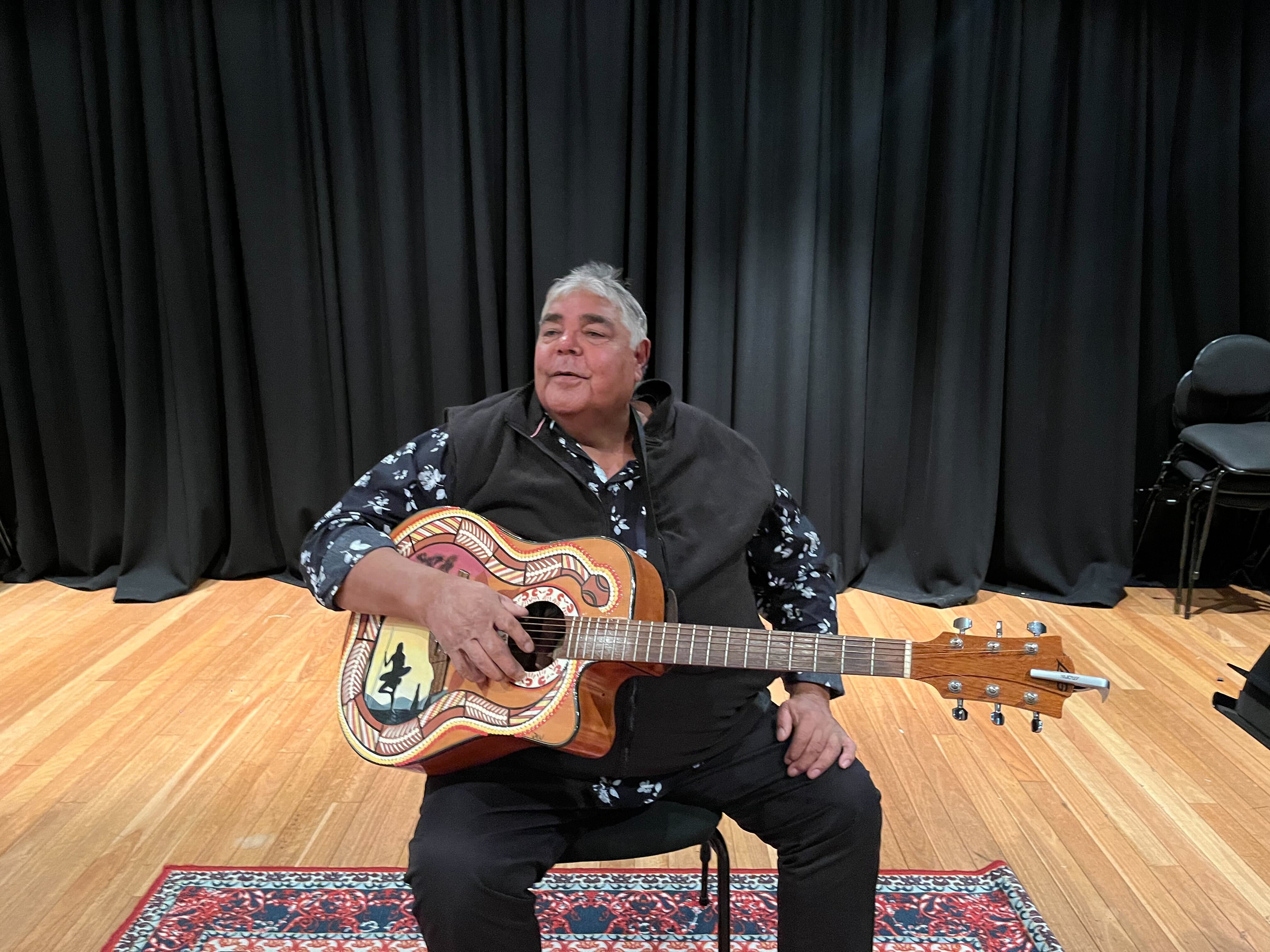 Voice and Vessel: Uncle Roger Knox - ABC listen