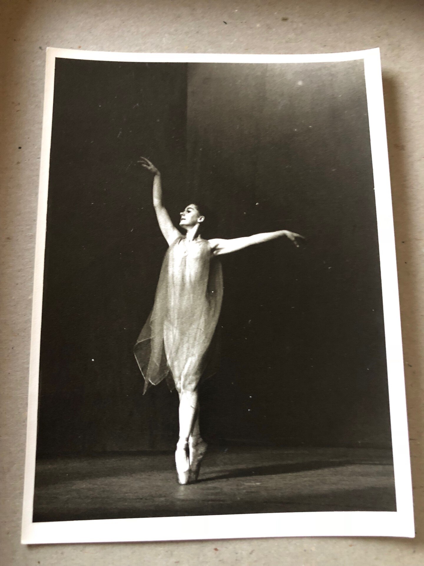 Ballerina Judith Ker, aged 93, continues to teach students from her ...