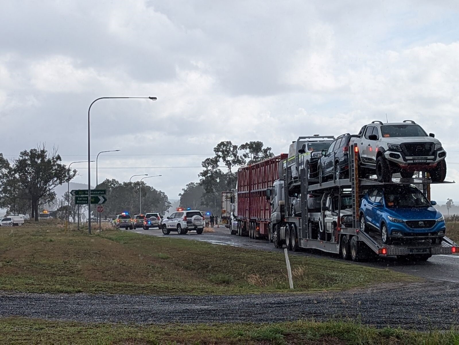 Bruce Highway closed north of Rockhampton after multiple people injured ...